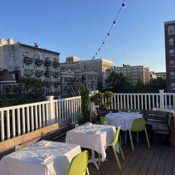 PERRY’S RESTAURANT - Updated December 2024 - 852 Photos & 910 Reviews ...