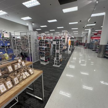 TARGET - Updated December 2025 - 105 Photos & 112 Reviews - 11160 Veirs ...