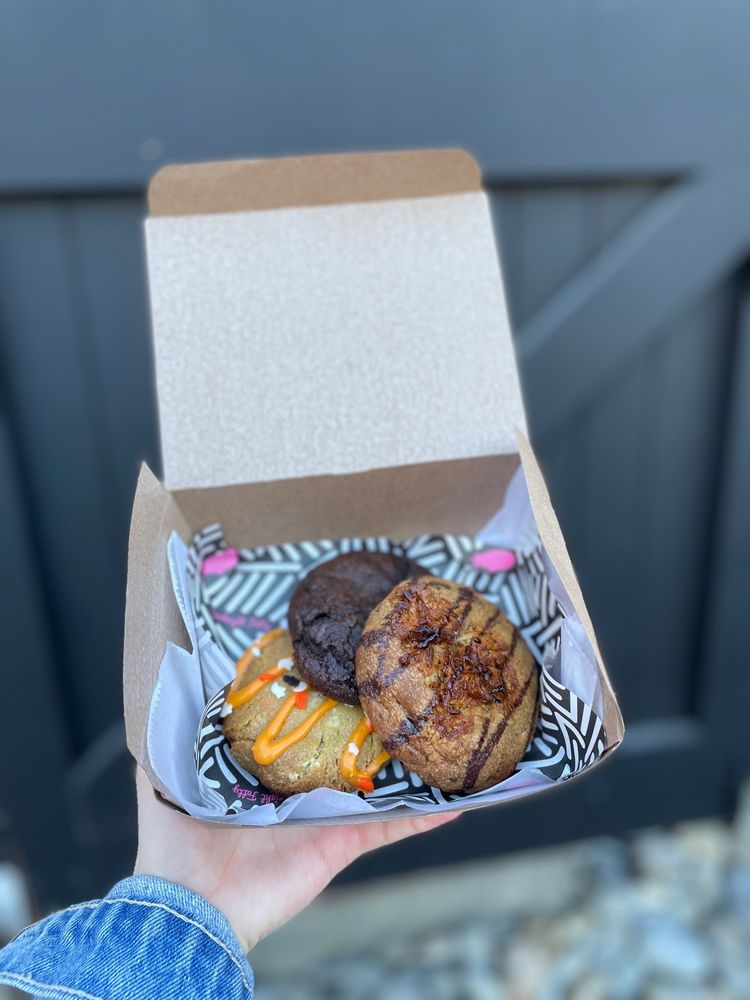 GOODNIGHT FATTY - 174 Photos & 127 Reviews - 1 Washington Square, Salem ...