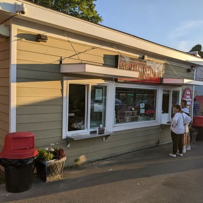 CUSTARD SHACK - Updated December 2025 - 131 Photos & 107 Reviews - 1401 ...