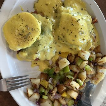 HOPS & HOGS COUNTRY SMOKEHOUSE - Updated October 2025 - 169 Photos ...