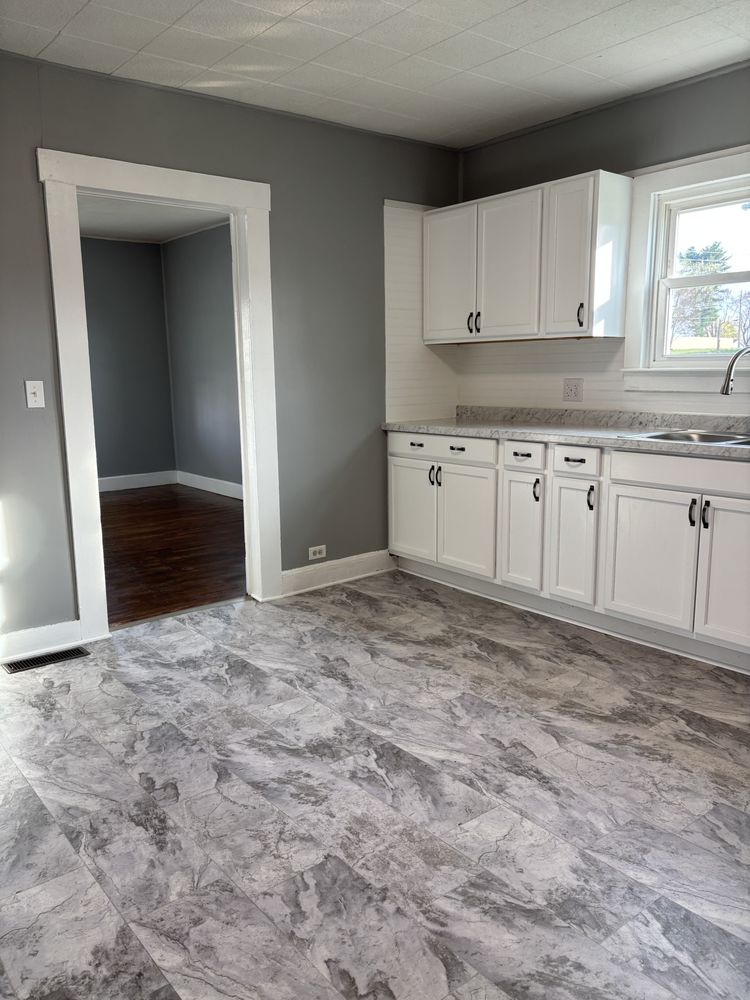 GREEN RIVER PAINT - Updated May 2025 - 11 Photos - 250 Rustic Haven Dr, Campbellsville, Kentucky ...