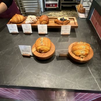 LOVE CROISSANTS - Updated March 2024 - 99 Photos & 35 Reviews - 2808 ...