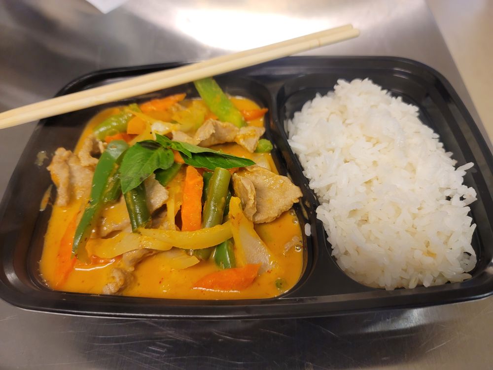 ROYAL THAI KITCHEN - Updated May 2026 - 100 Smith St, Clio, Michigan ...