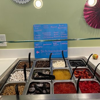 FROYOZ - Updated August 2025 - 60 Photos & 55 Reviews - 2607 US-17 Bus ...