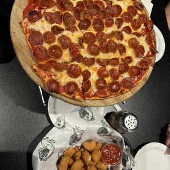 SHAKERS PUBLIC HOUSE - Updated August 2025 - 88 Photos & 55 Reviews ...