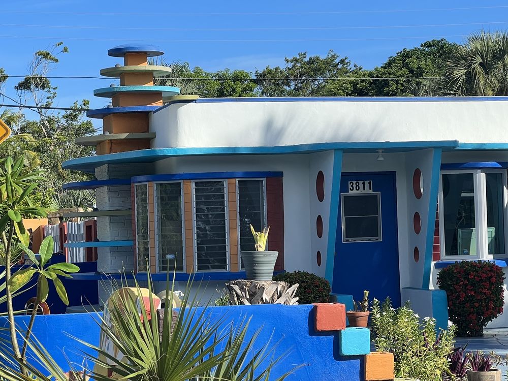 THE WENGER HOME - Updated October 2025 - 14 Photos - 3811 Wall St ...