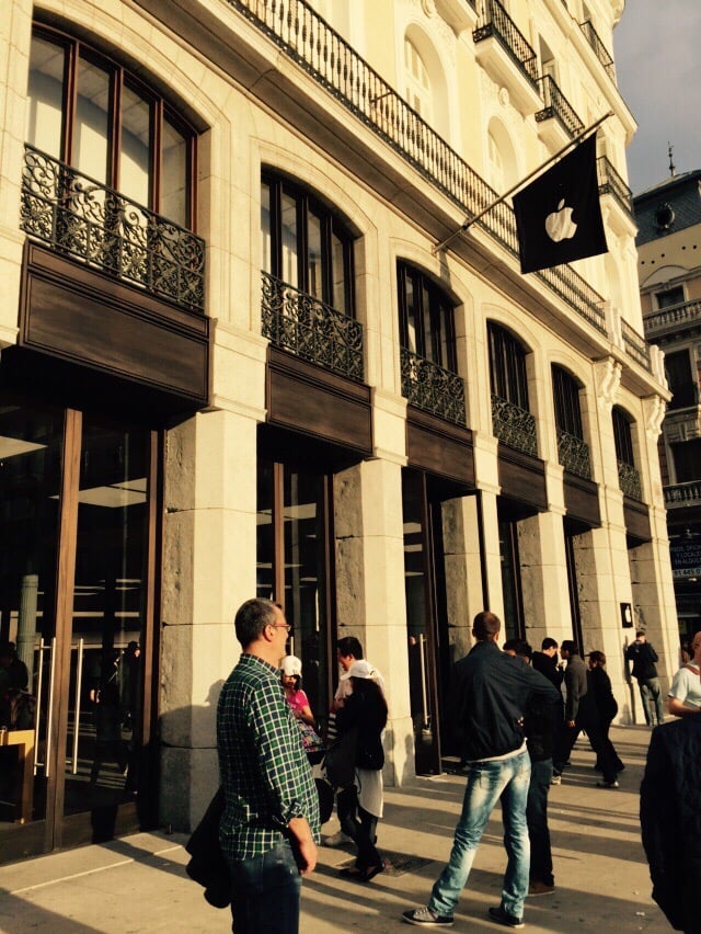 APPLE STORE PUERTA DEL SOL - Updated January 2025 - 53 Photos & 30 ...