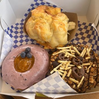 DG DOUGHNUTS - Updated May 2024 - 1360 Photos & 448 Reviews - 29 W ...