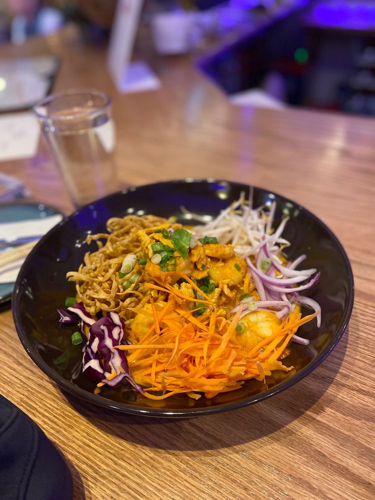 UTHAI BISTRO - Updated January 2026 - 228 Photos & 68 Reviews - 8285 ...