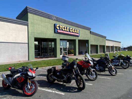 CYCLE GEAR - Updated December 2025 - 48 Photos & 143 Reviews - 5400 ...