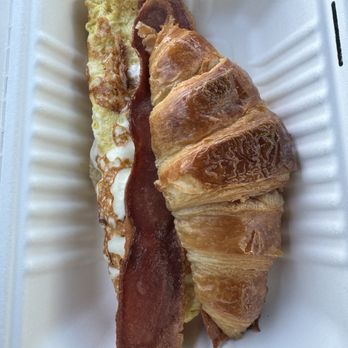 YAVA BAKERY AND CAFE - Updated May 2025 - 1018 Photos & 451 Reviews ...