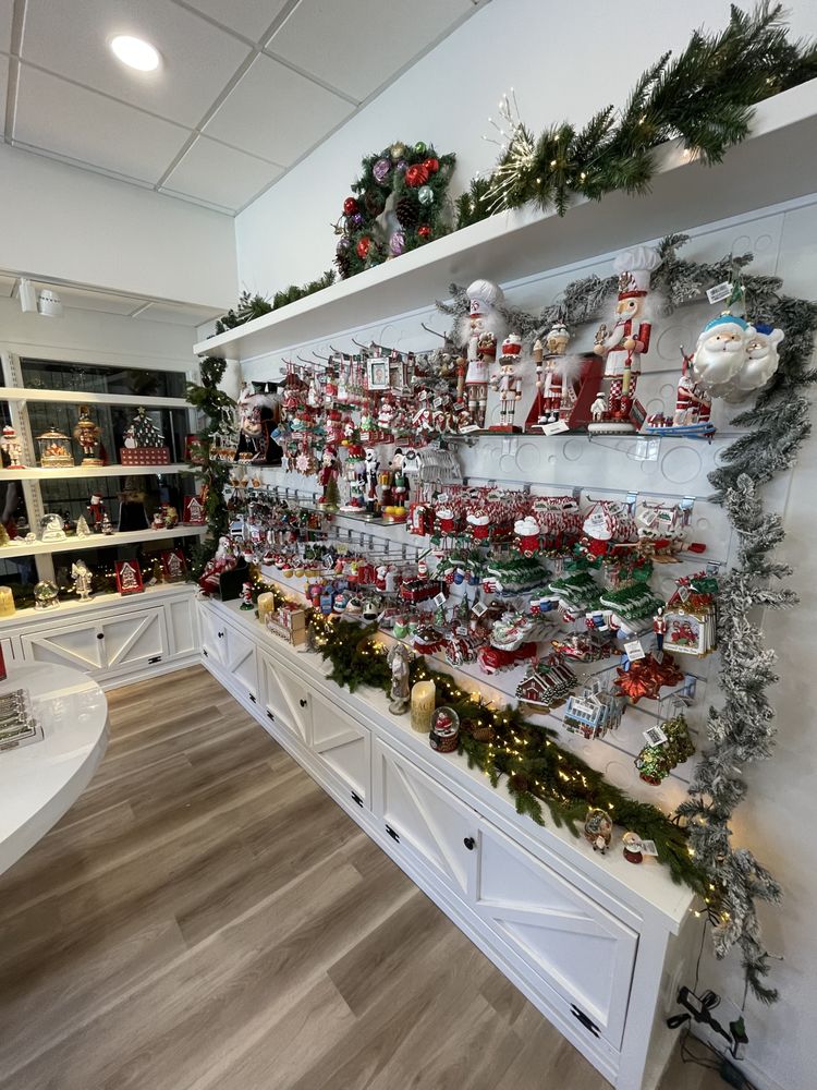 CARMEL’S CHRISTMAS MAGIC - Updated November 2025 - Ocean Ave, Carmel-by ...