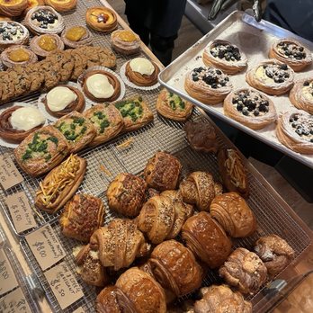 FAT PEACH BAKERY - Updated August 2025 - 74 Photos & 31 Reviews - 2907 ...