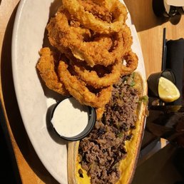 BLUE 32 SPORTS GRILL - Updated November 2024 - 84 Photos & 127 Reviews ...