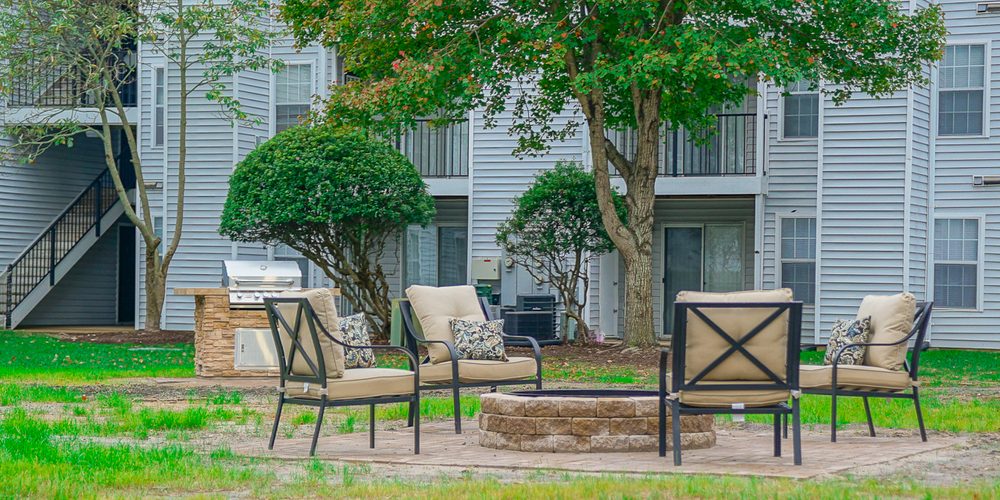 HAMPTON CENTER APARTMENTS - Updated April 2026 - 108 Photos & 17 ...