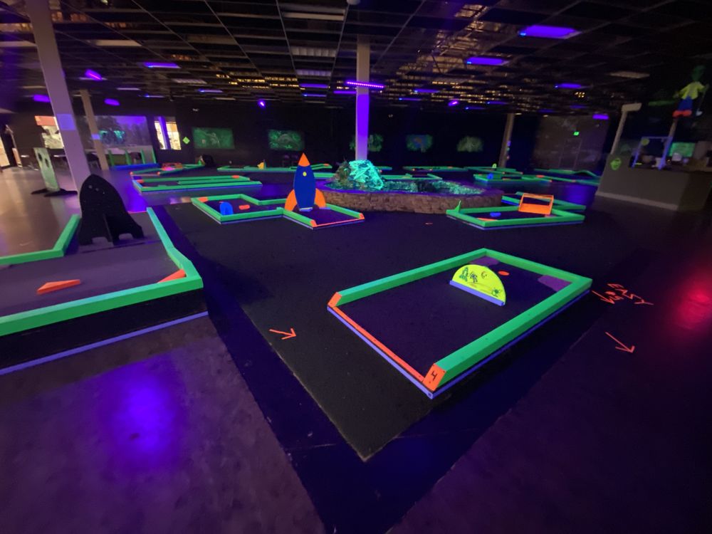 COSMIC MINI GOLF AND PLAY - Updated June 2025 - 40 Photos & 28 Reviews ...
