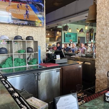 TAVERN ON THE BAY - Updated November 2025 - 205 Photos & 221 Reviews ...