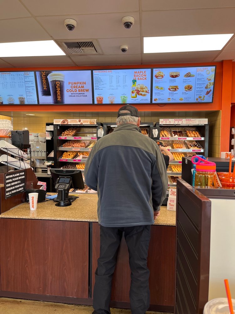 DUNKIN’ - Updated December 2025 - 23 Photos & 50 Reviews - 980 S ...