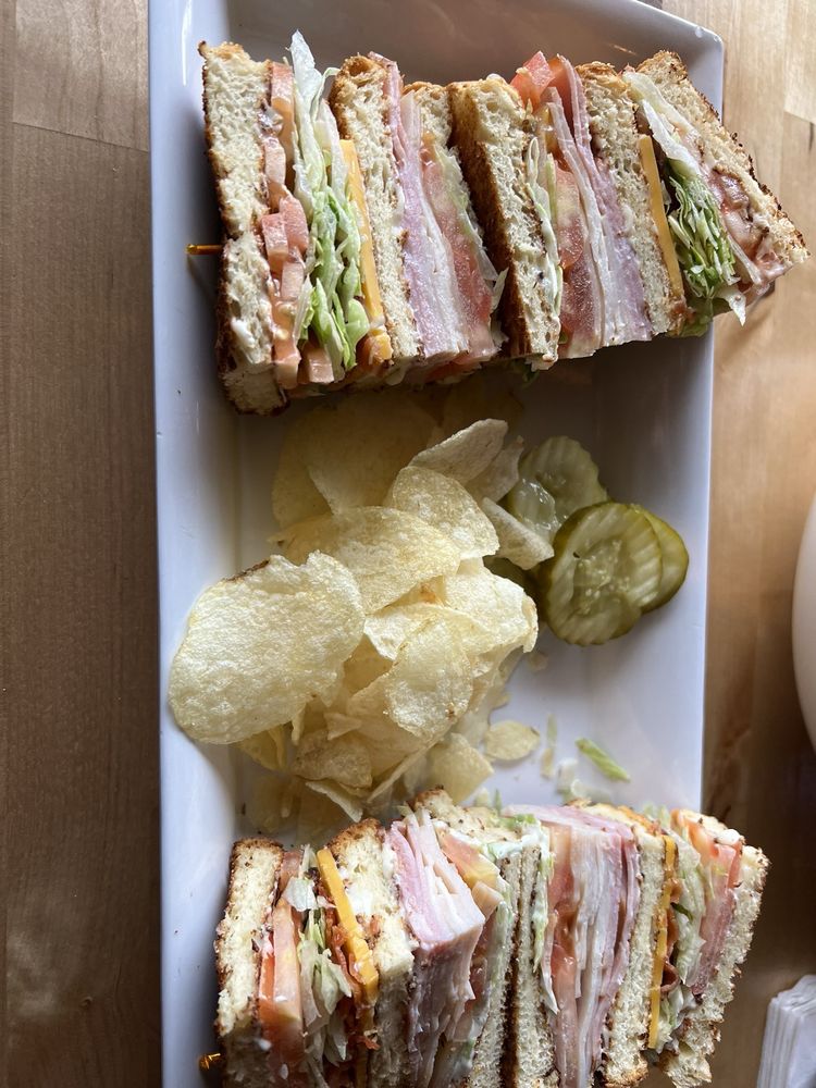 PINTS BARN - Updated June 2024 - 47 Photos & 76 Reviews - 114 E St SW ...