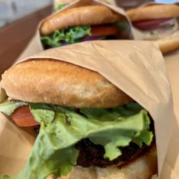 CP BURGER - Updated September 2025 - 91 Photos & 162 Reviews - 433 E ...