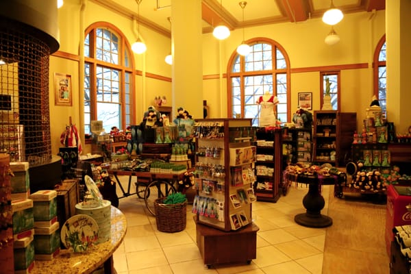 ELLIS CAFE - Updated March 2025 - 29 Photos & 36 Reviews - Ellis Island ...