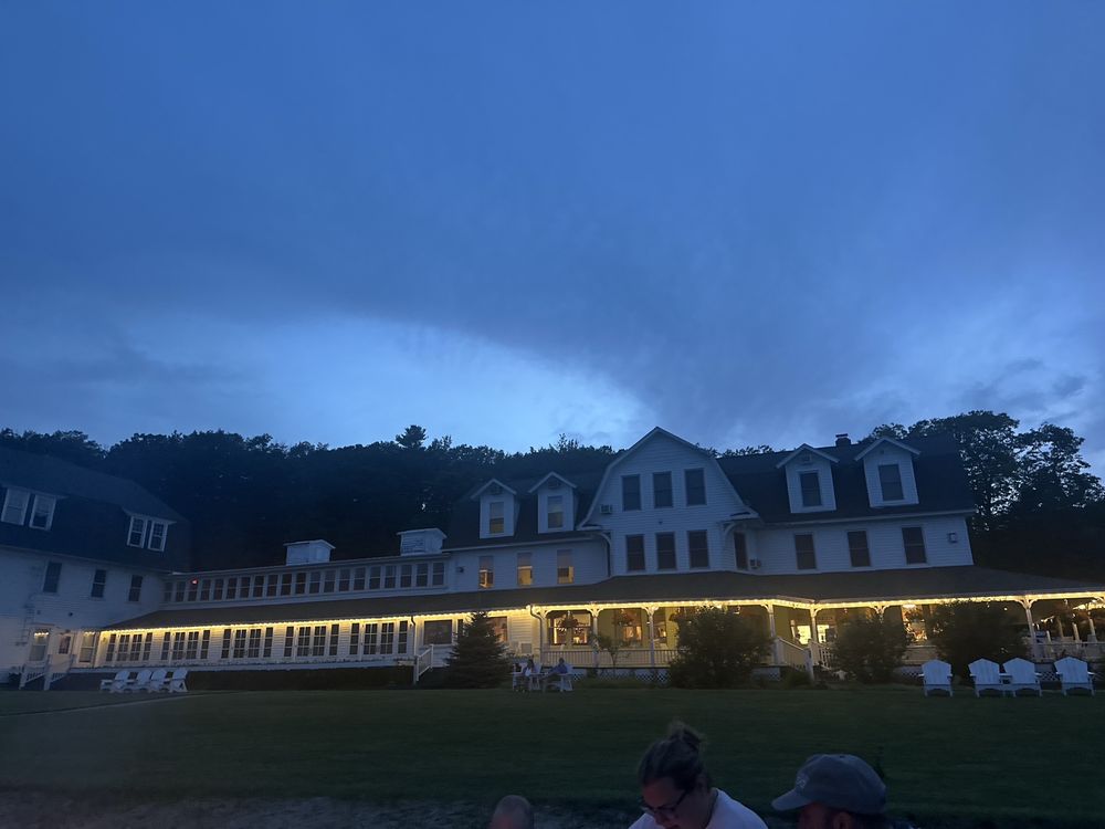 PORTAGE POINT INN & MARINA - Updated November 2025 - 59 Photos & 20 ...