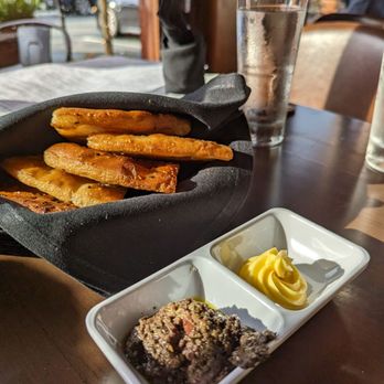 DIVAN RESTAURANT - Updated June 2024 - 292 Photos & 178 Reviews - 1313 ...