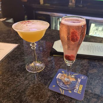 CROSSROADS KITCHEN & BAR - Updated October 2025 - 78 Photos & 43 ...