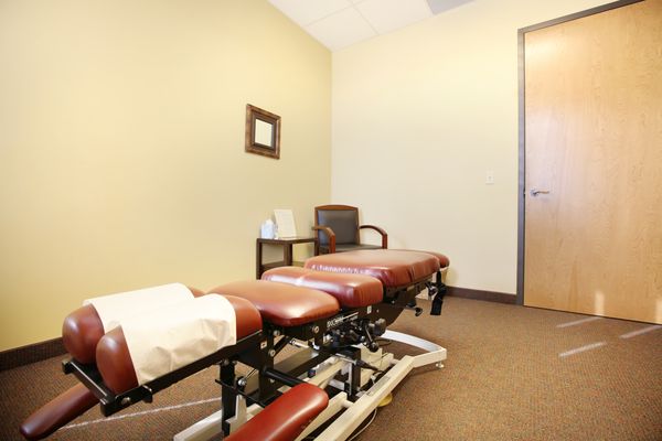 WOLF CHIROPRACTIC CLINIC - Updated December 2025 - 15 Photos & 19 ...