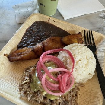 PORTO’S BAKERY AND CAFE - Updated November 2024 - 2537 Photos & 1269 ...