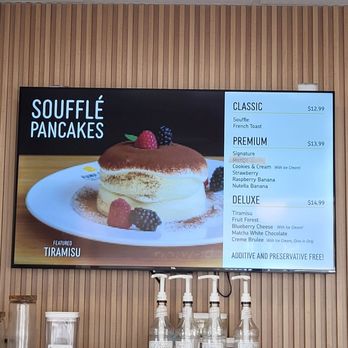 FLUFFY FLUFFY DESSERT CAFE - Updated August 2024 - 395 Photos & 153 ...