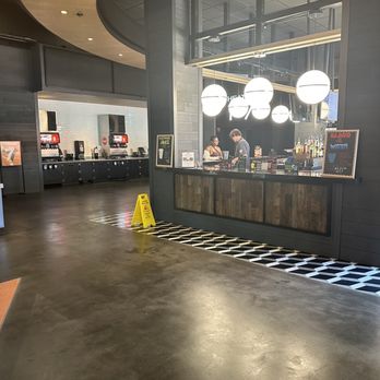 WAREHOUSE CINEMAS ROTUNDA - Updated November 2024 - 94 Photos & 51 ...