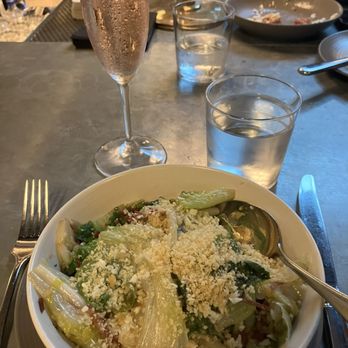 REDD - Updated August 2024 - 533 Photos & 243 Reviews - 24 Winthrop St ...