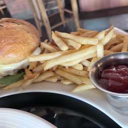 FORMAGGIO GRILL - 464 Photos & 589 Reviews - 305 Hahani St, Kailua ...