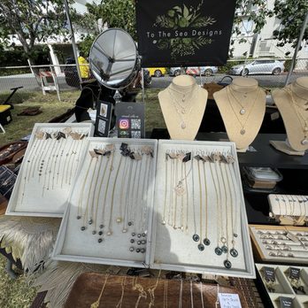 ALOHA MARKET AT WAIKIKI - Updated May 2026 - 112 Photos & 22 Reviews ...