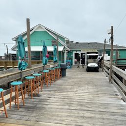 FISH HEADS BAR AND GRILL - Updated May 2025 - 431 Photos & 546 Reviews ...