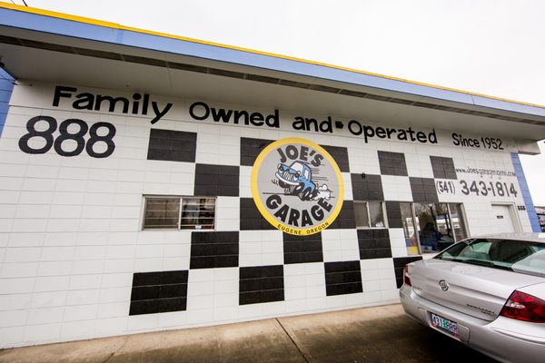 JOE’S GARAGE - Updated October 2025 - 31 Photos & 124 Reviews - 888 W ...