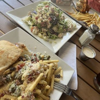 COMMONWEALTH - Updated July 2024 - 772 Photos & 1161 Reviews - 1022 ...