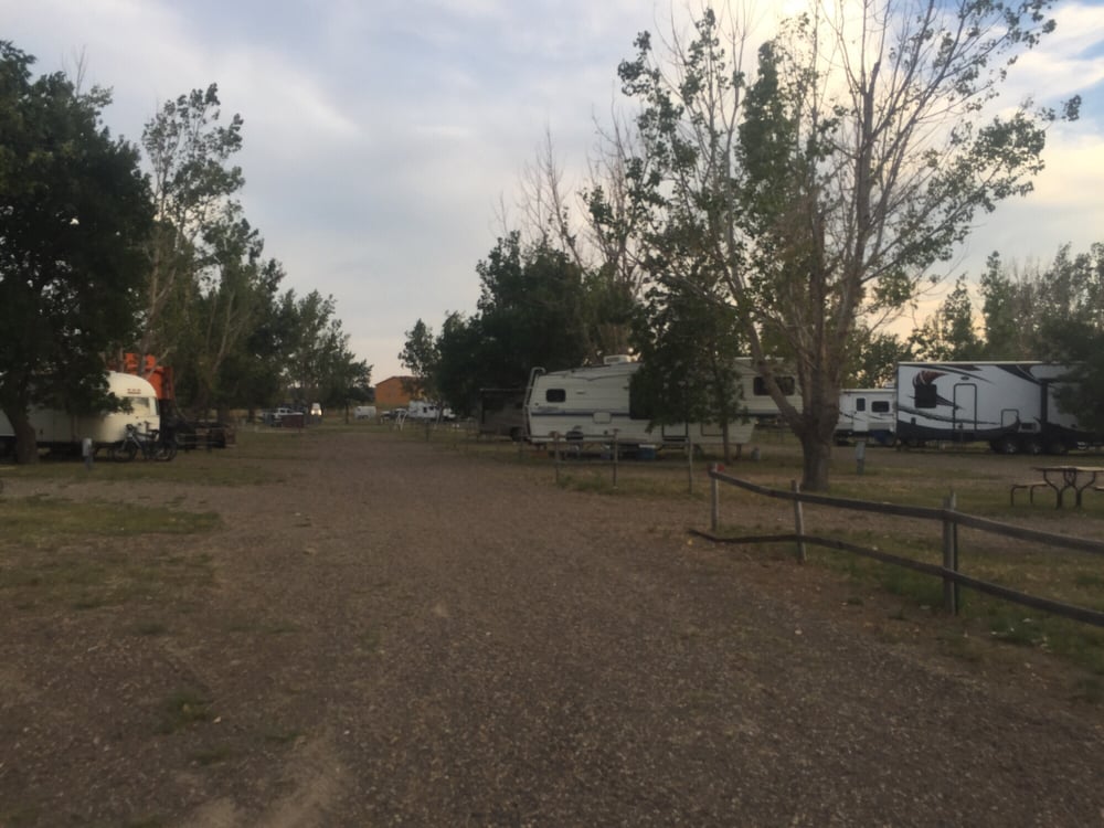 GLENDIVE RV PARK & CAMPGROUND - Updated August 2024 - 201 California St ...