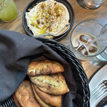 ABA - Updated February 2025 - 4417 Photos & 1774 Reviews - 302 N Green ...