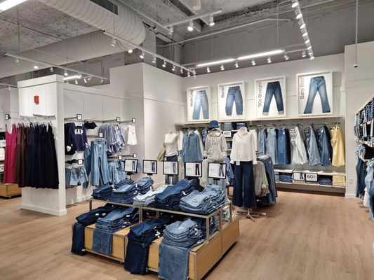 GAP FACTORY - Updated December 2025 - 13 Photos - 17 N State St ...