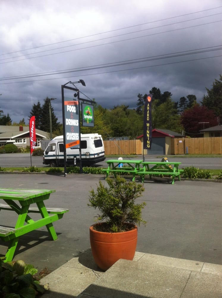 SPRINGFIELD STORE & CAFE - Updated December 2025 - 8-10 West Coast Rd ...