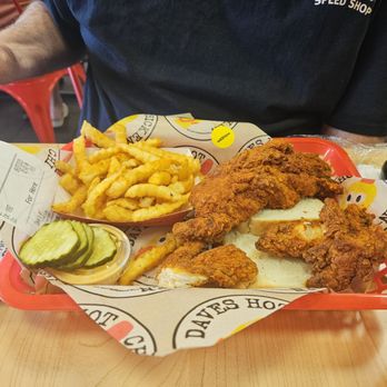 DAVE’S HOT CHICKEN - Updated January 2026 - 92 Photos & 49 Reviews ...