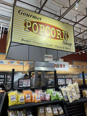 T&R MARKET - Updated January 2026 - 45 Photos - 667 N Hwy 491, Gallup ...