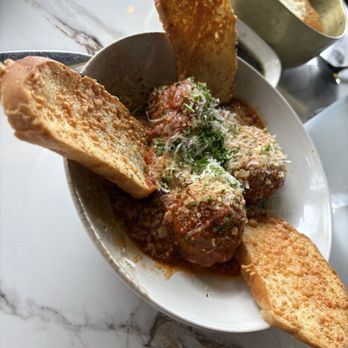 FIORI ITALIAN PIZZERIA - Updated July 2025 - 250 Photos & 196 Reviews ...