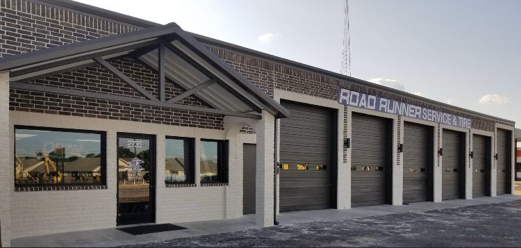 ROAD RUNNER SERVICE & TIRE - Updated October 2025 - 2735 N Main St ...