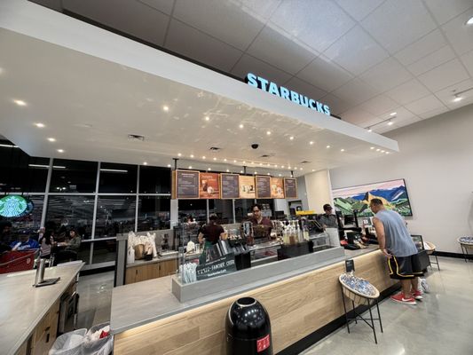 TARGET - Updated January 2026 - 104 Photos & 11 Reviews - 205 S Clovis ...