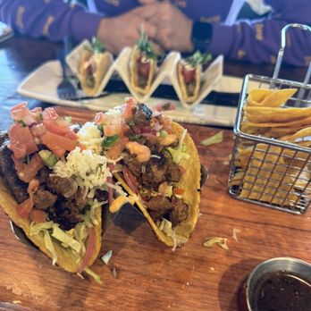 FINNEYS CRAFTHOUSE - PORTER RANCH - Updated May 2024 - 1190 Photos ...