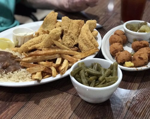 VERNON’S KUNTRY KATFISH - 98 Photos & 302 Reviews - 5901 W Davis St ...